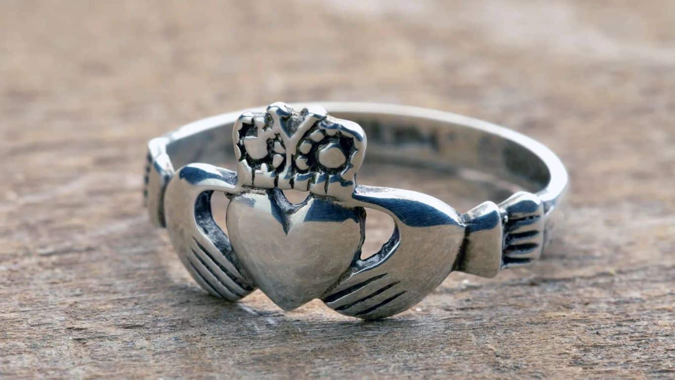 20 Most Iconic Symbols in Different Cultures - Gobookmart